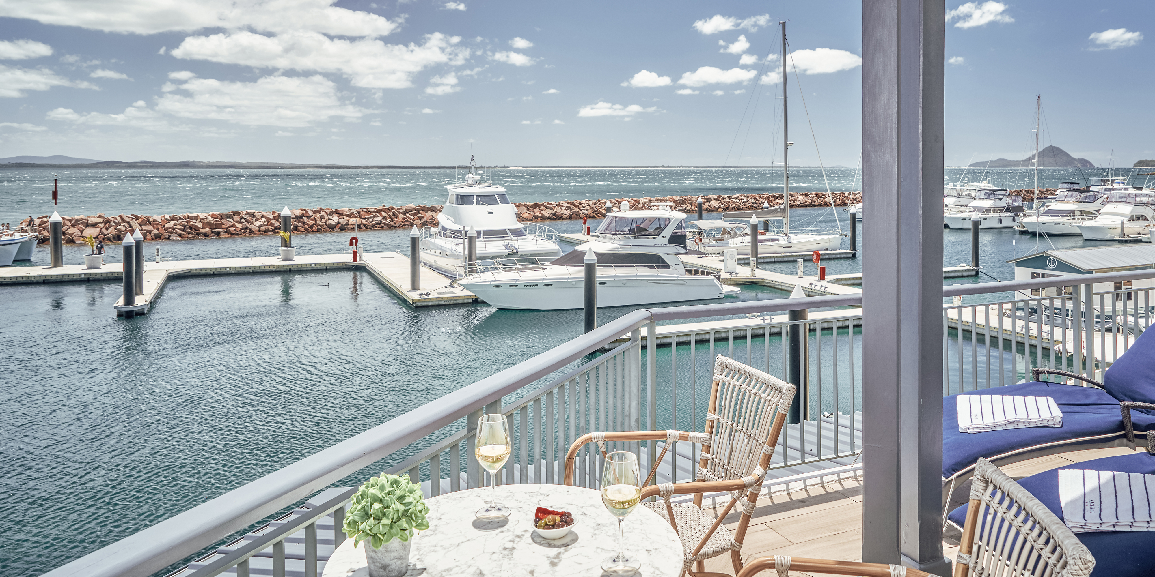 Master Suite - Luxury Accommodation in Port Stephens | The Anchorage ...