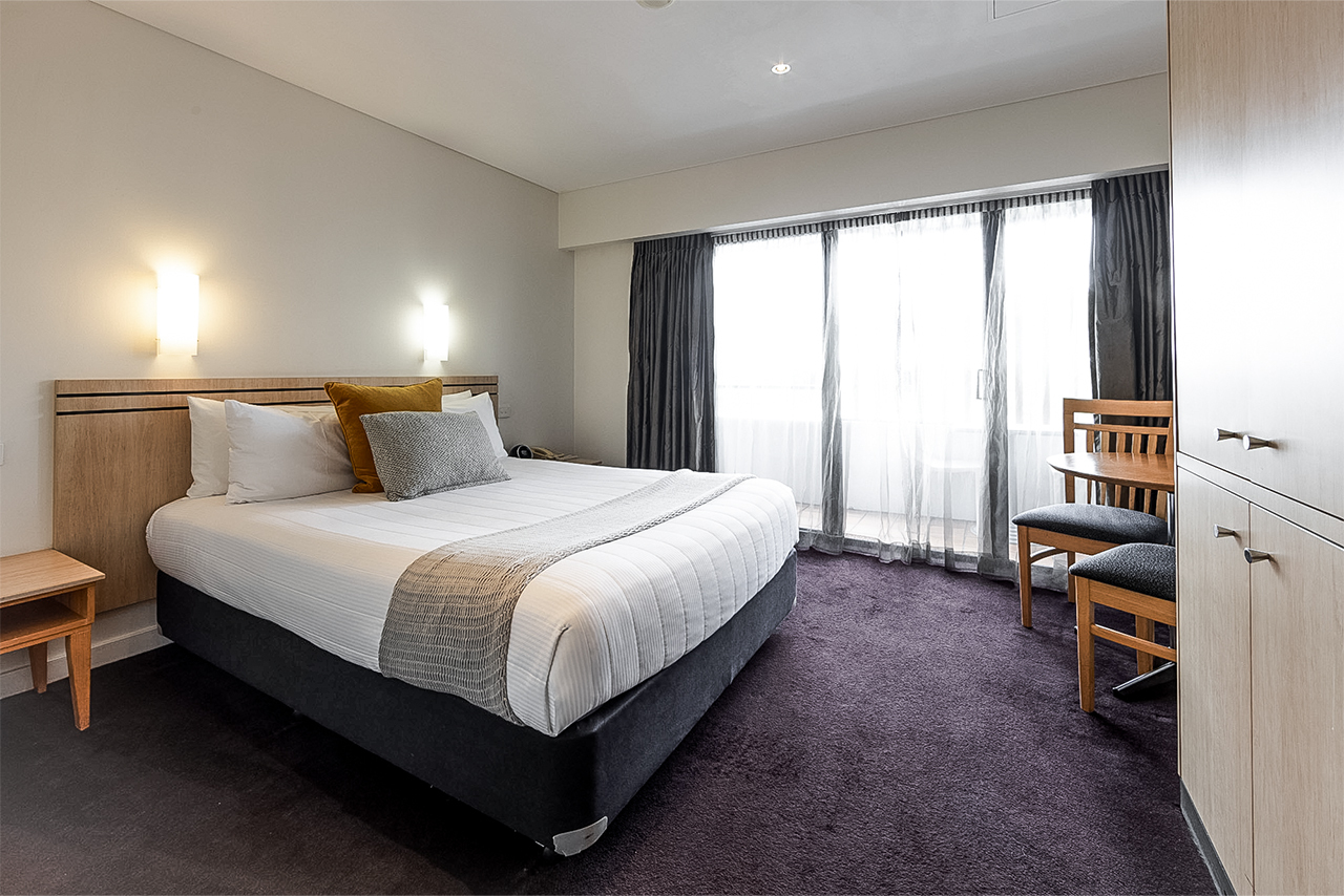 Deluxe Queen Room | The Executive, Newcastle